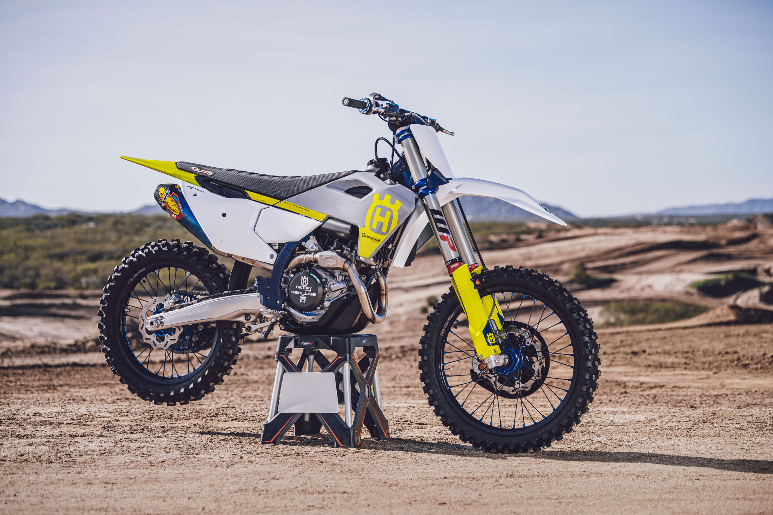 I-Plastics plastic kit ( met voorvork beschermers ) OEM 2023 Husqvarna ...